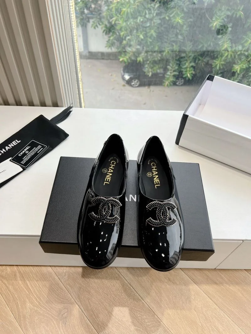 Precise copy Chanel Low Shoes