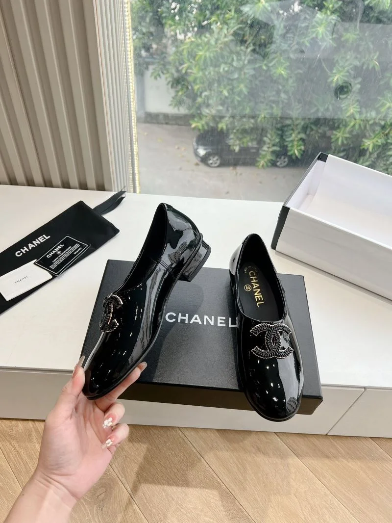 Precise copy Chanel Low Shoes