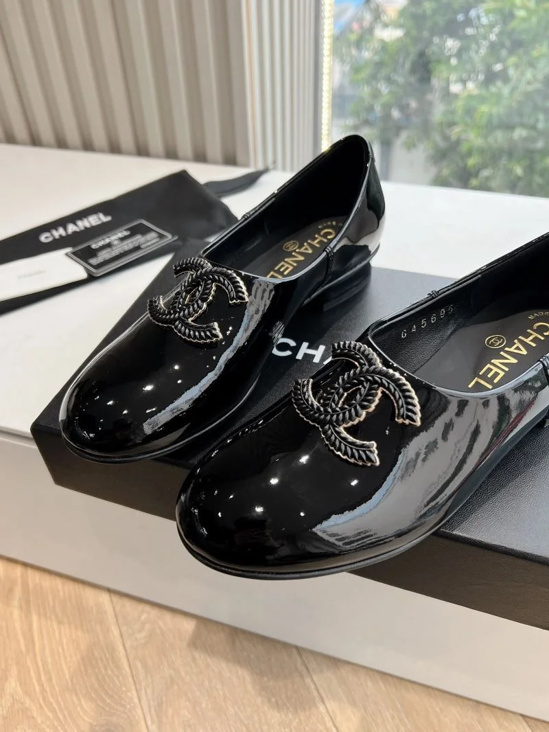 Precise copy Chanel Low Shoes