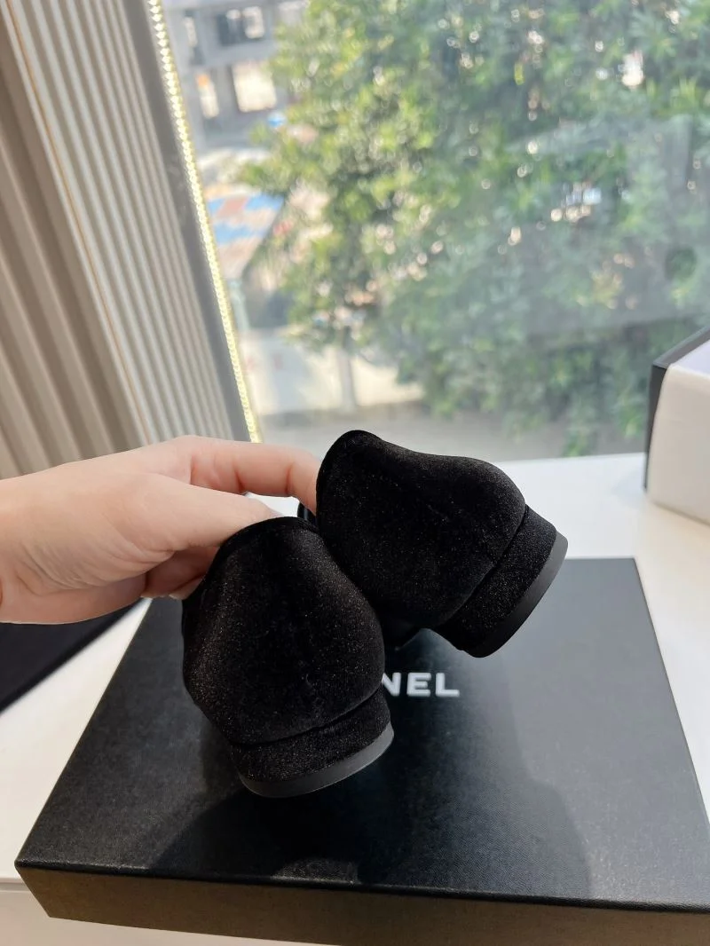 Low-cost Chanel Low Shoes