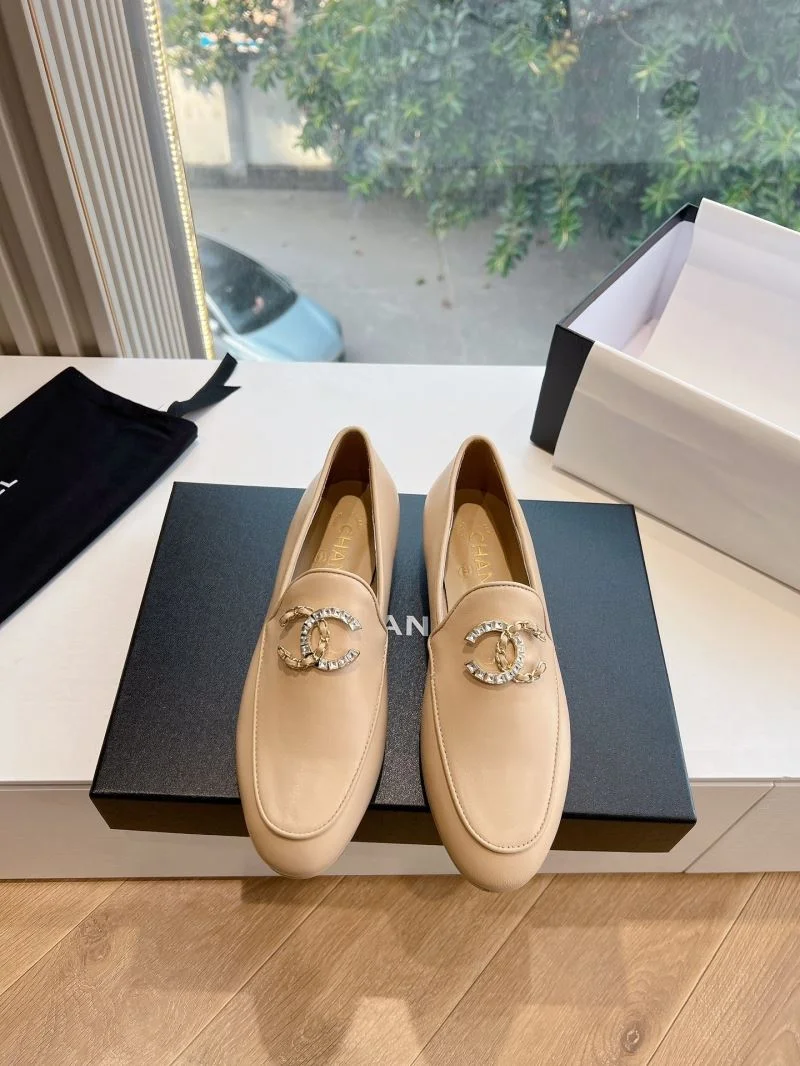 Top mirror Chanel Low Shoes