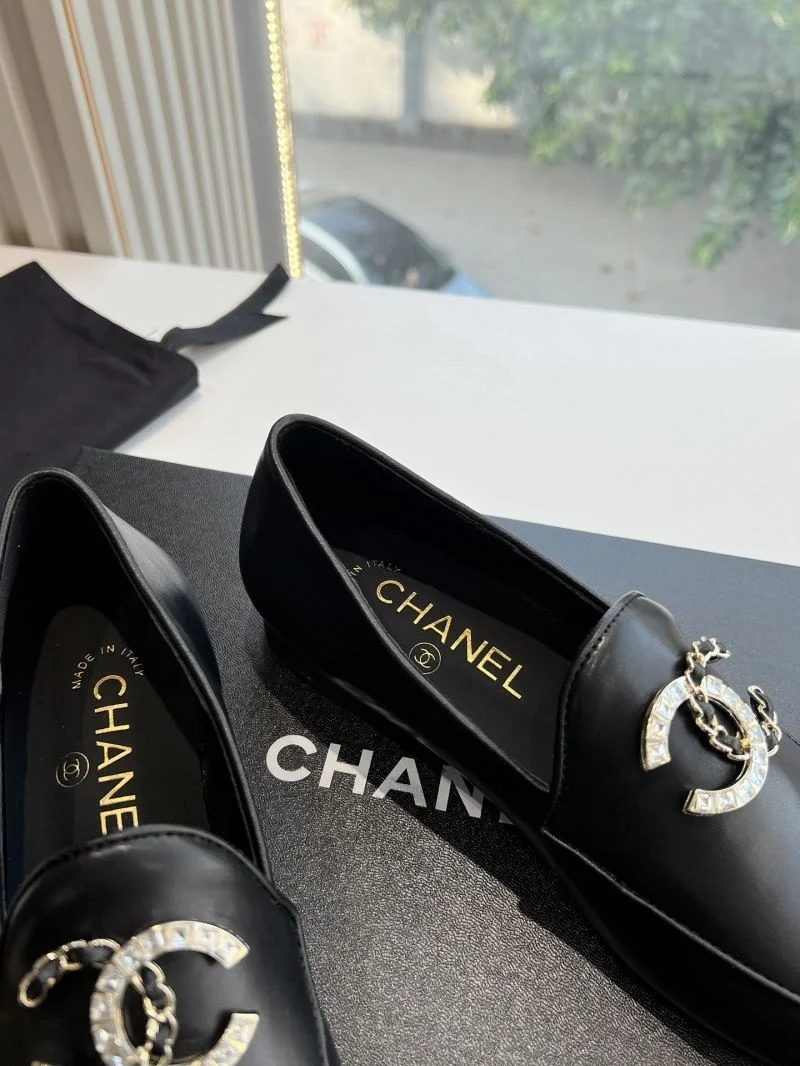 Accurate model Chanel Low Shoes