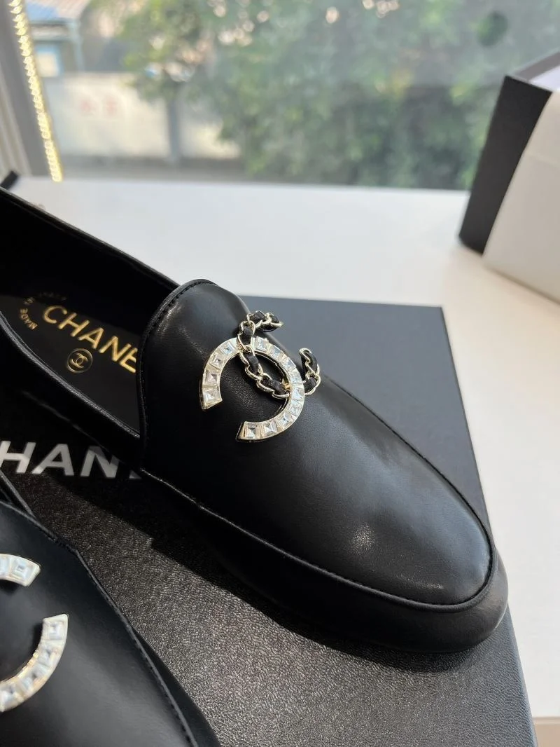 Accurate model Chanel Low Shoes
