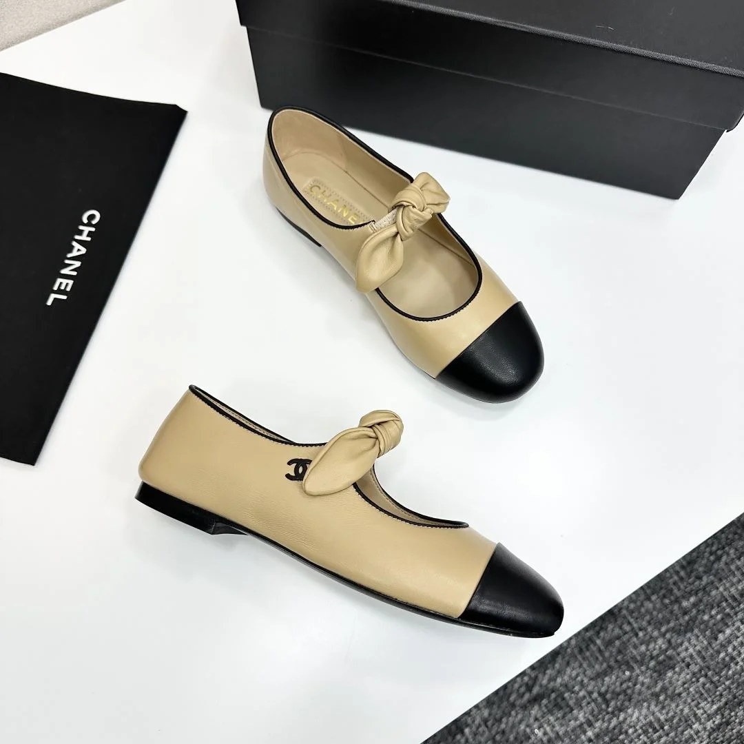 Official Chanel Low Shoes