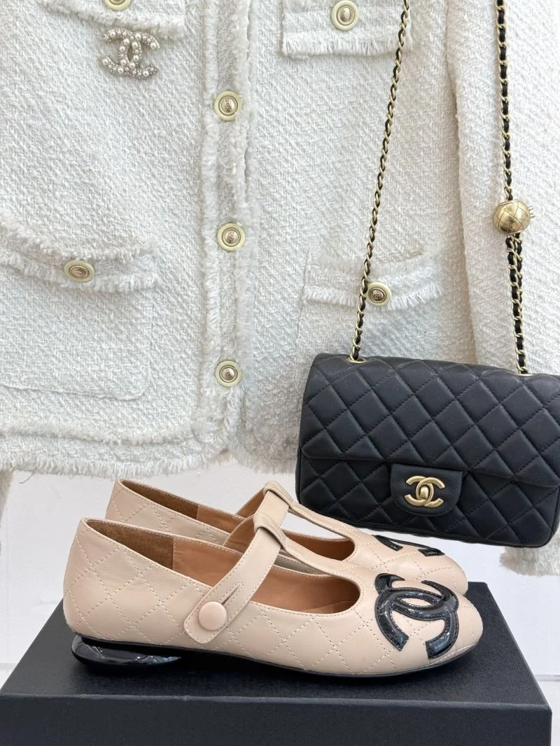 Chanel Low Shoes