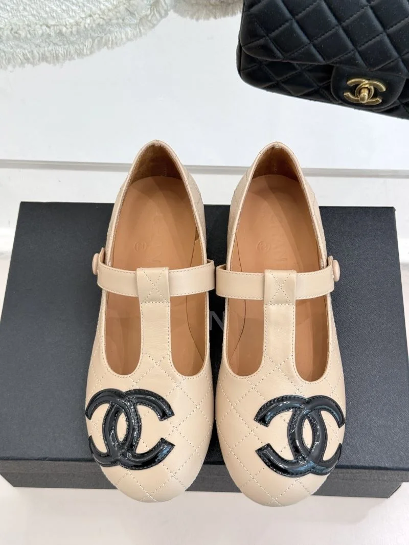 Perfect replica Chanel Low Shoes