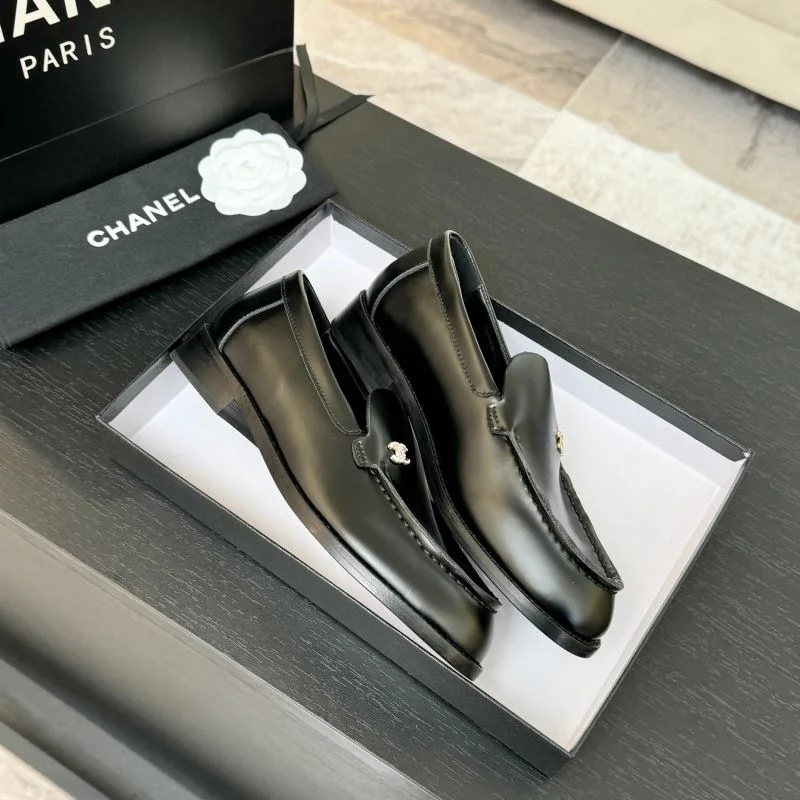 Reasonably priced Chanel Low Shoes