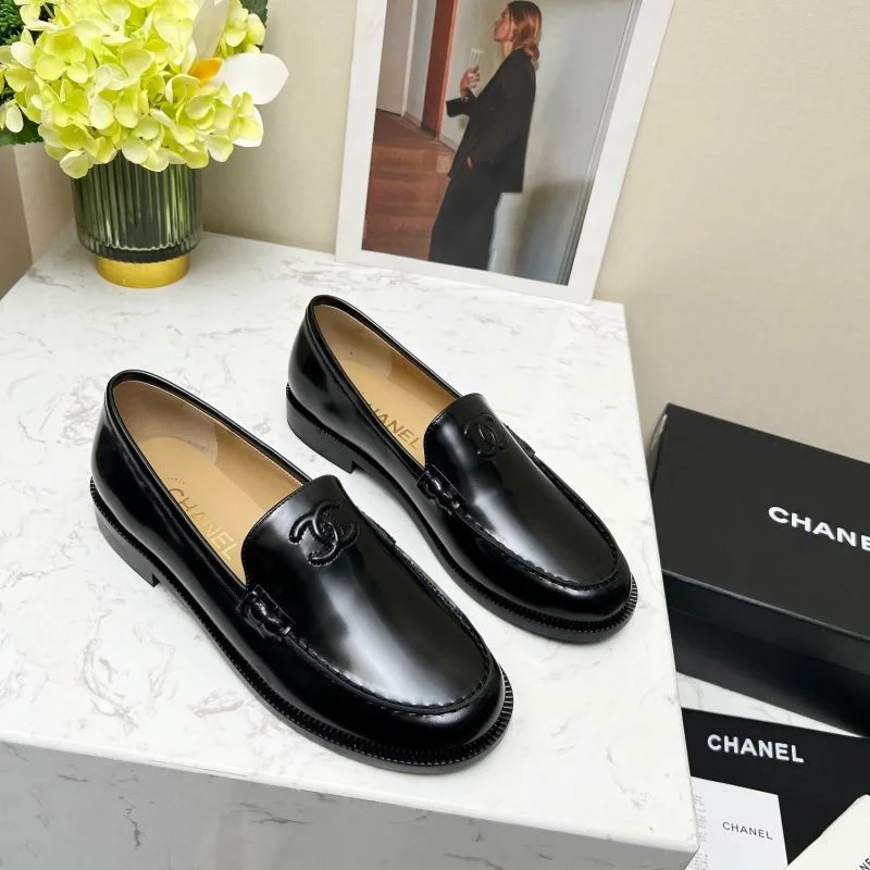Precise copy Chanel Low Shoes