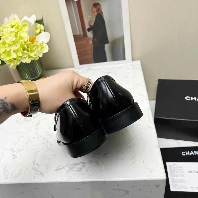 Precise copy Chanel Low Shoes