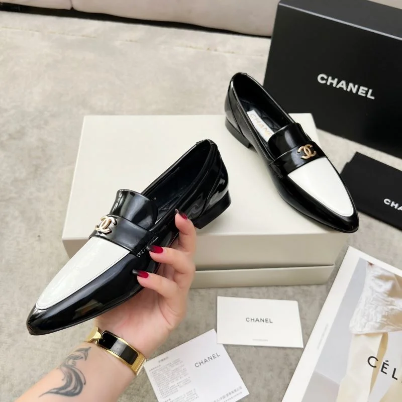 Exact replica Chanel Low Shoes