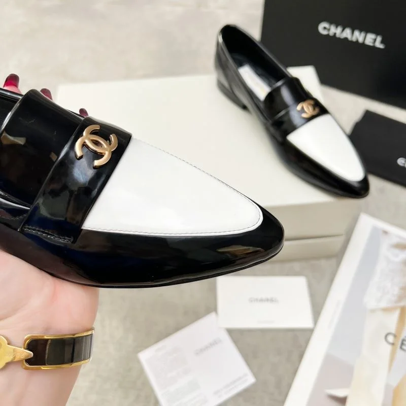 Exact replica Chanel Low Shoes