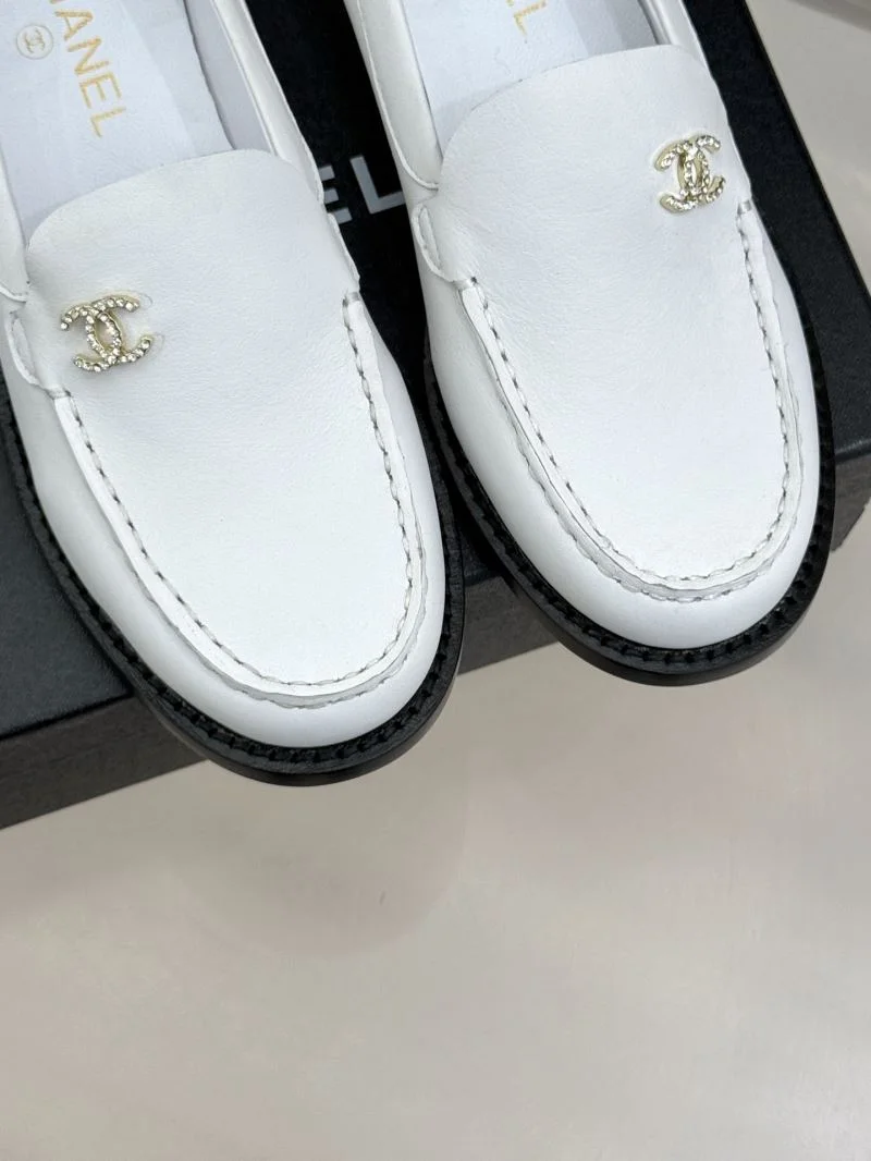 Top mirror Chanel Low Shoes