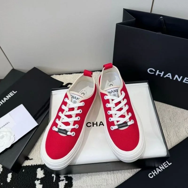 Top mirror Chanel Low Shoes