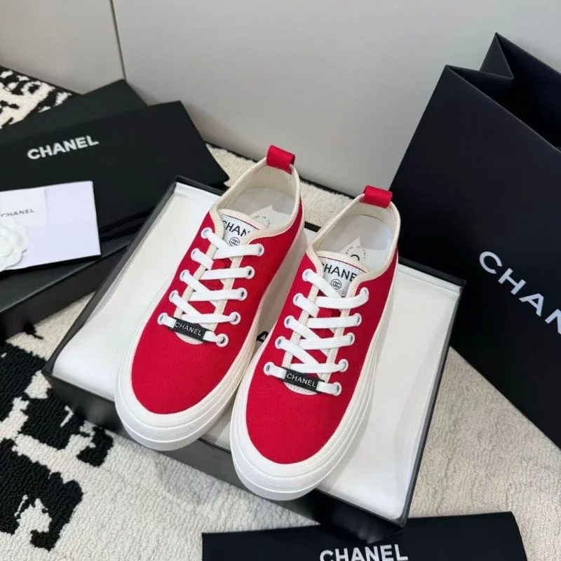 Top mirror Chanel Low Shoes