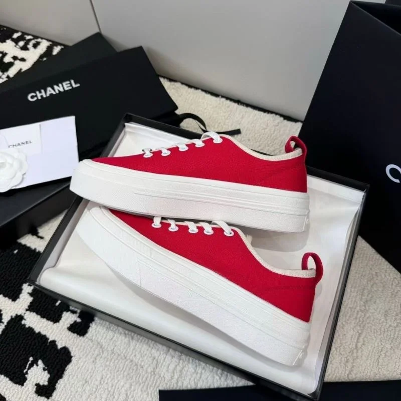 Top mirror Chanel Low Shoes