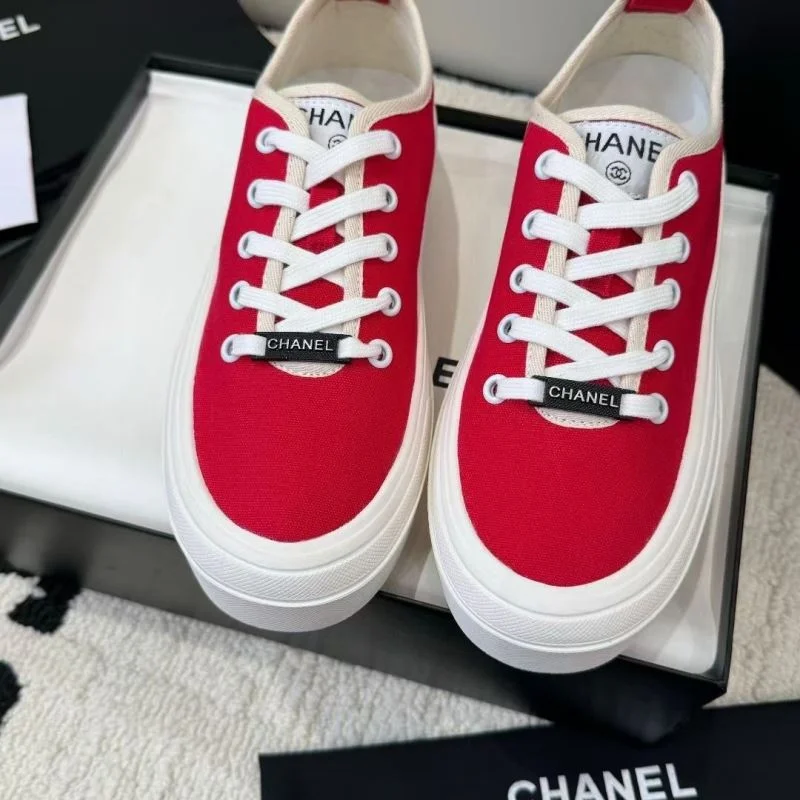 Top mirror Chanel Low Shoes
