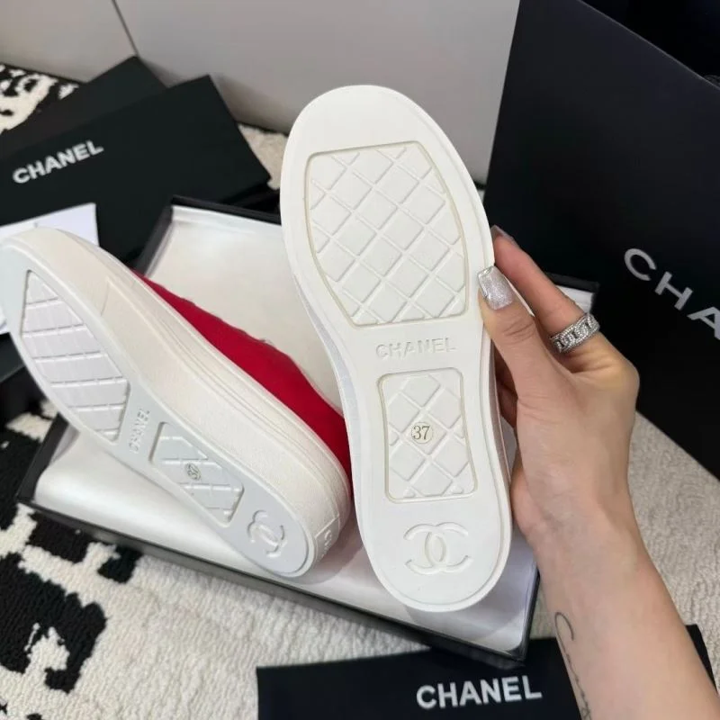 Top mirror Chanel Low Shoes