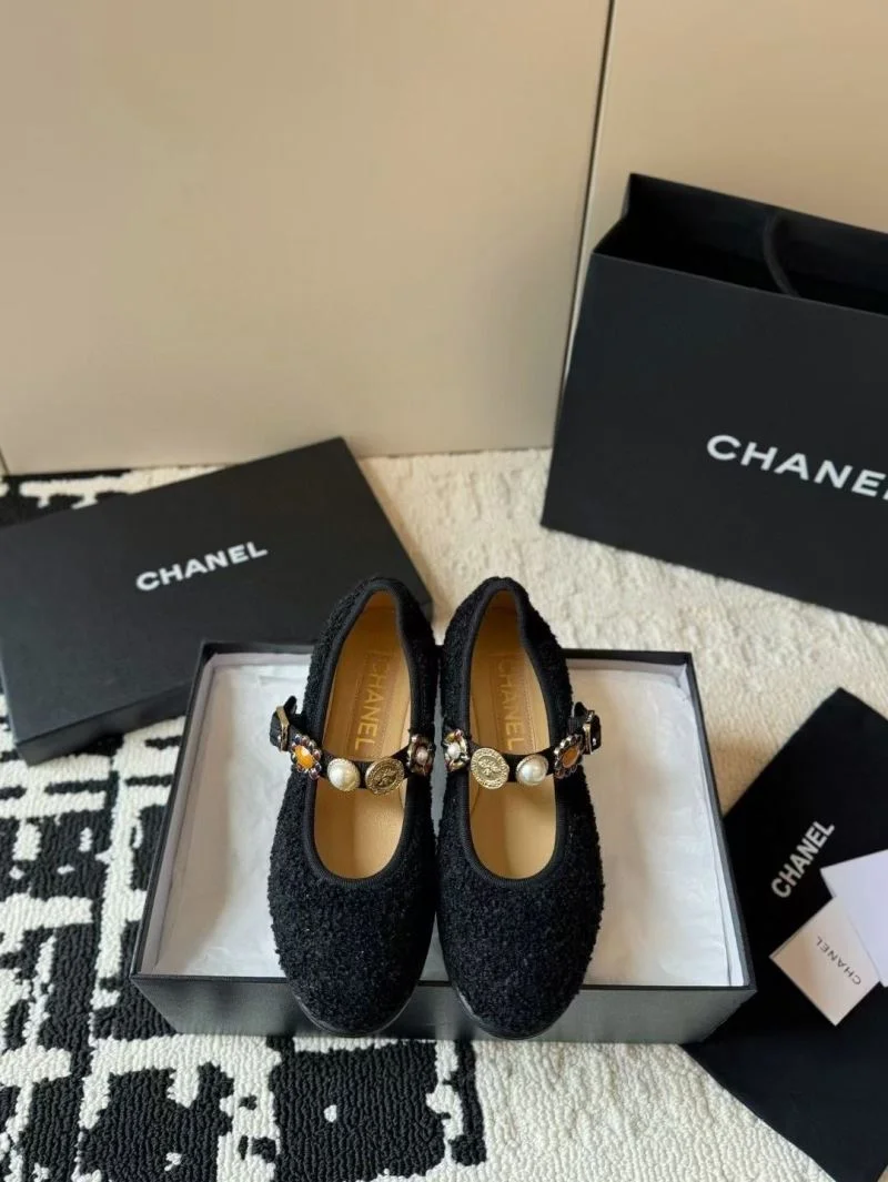 Chanel Low Shoes