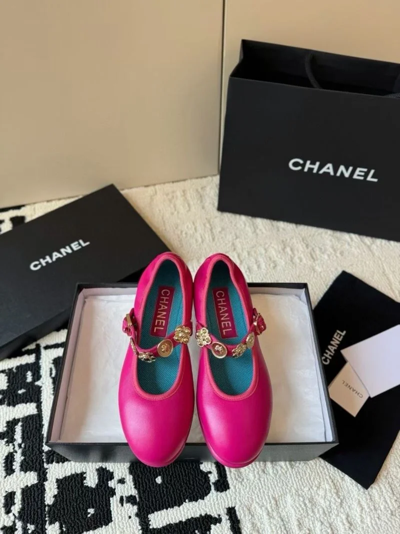 Chanel Low Shoes