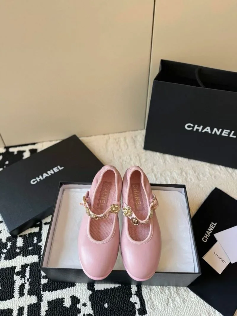 Chanel Low Shoes