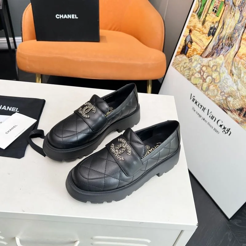 Top match Chanel Low Shoes
