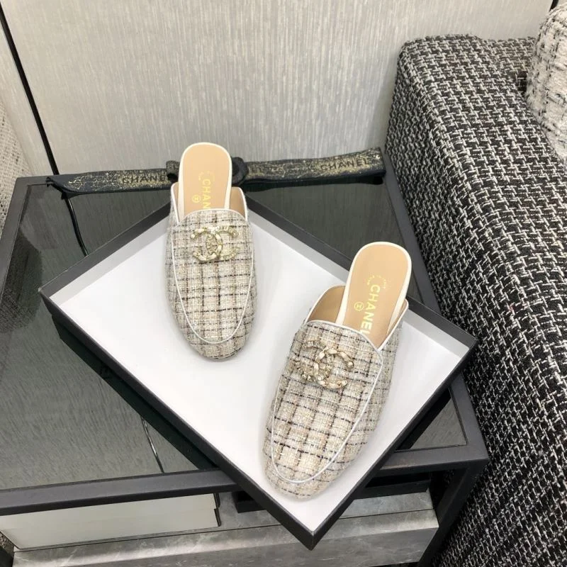 Top mirror Chanel Low Shoes