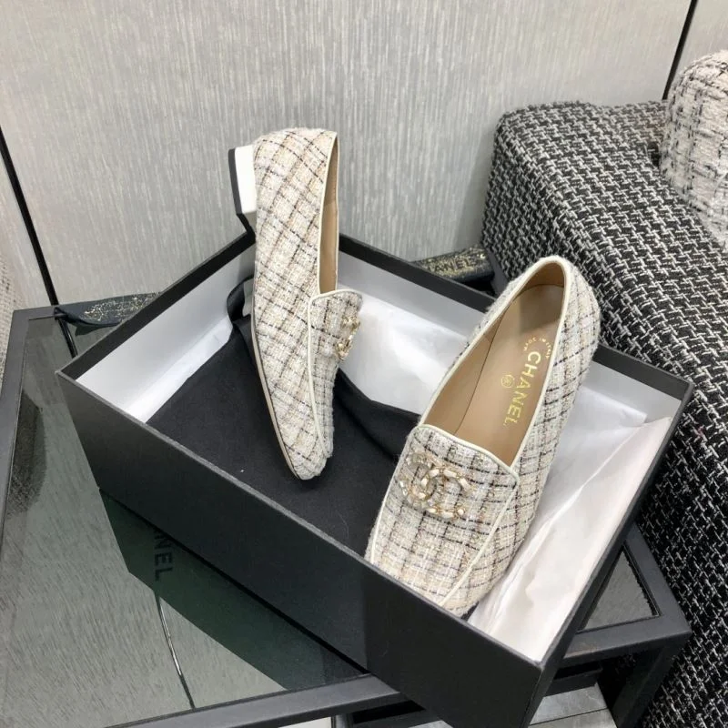 Top mirror Chanel Low Shoes