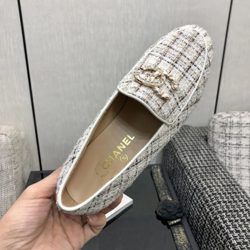 Top mirror Chanel Low Shoes