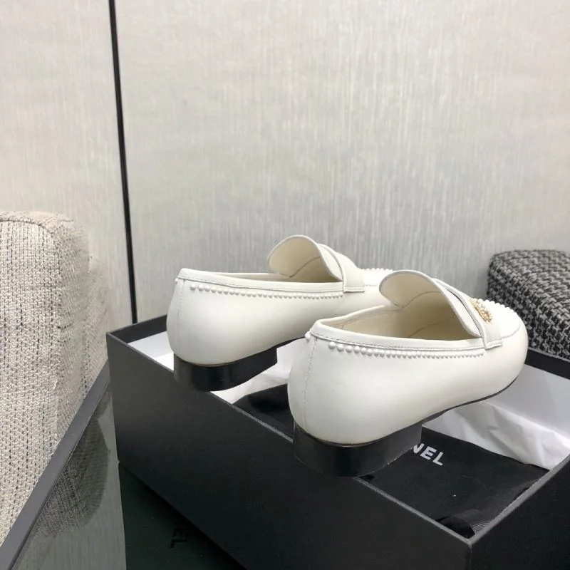 Bargain Chanel Low Shoes