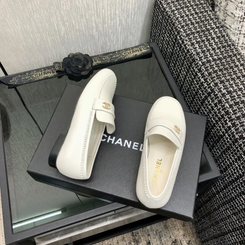 Bargain Chanel Low Shoes