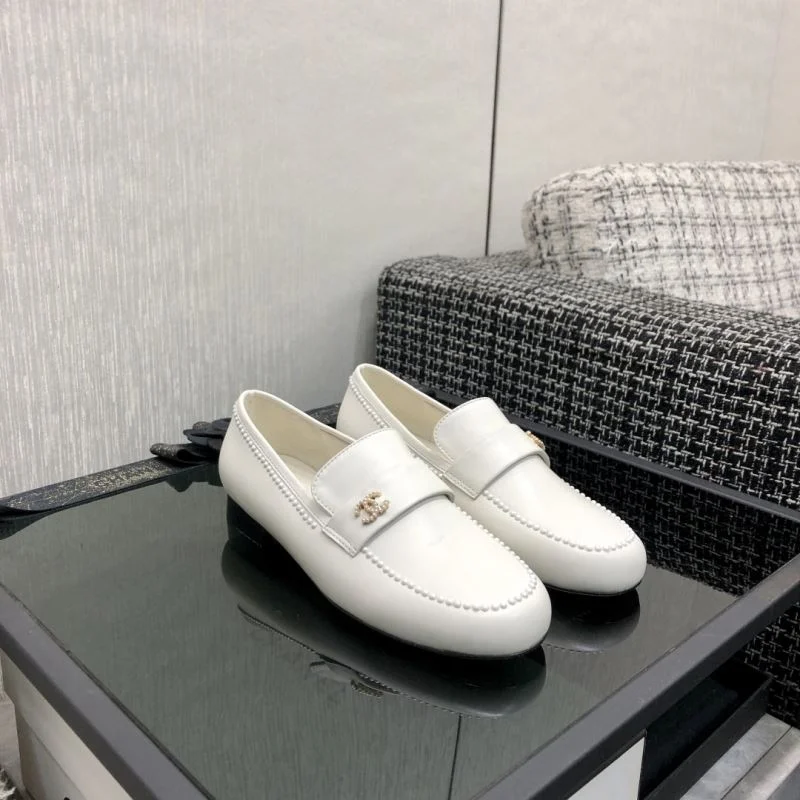 Bargain Chanel Low Shoes