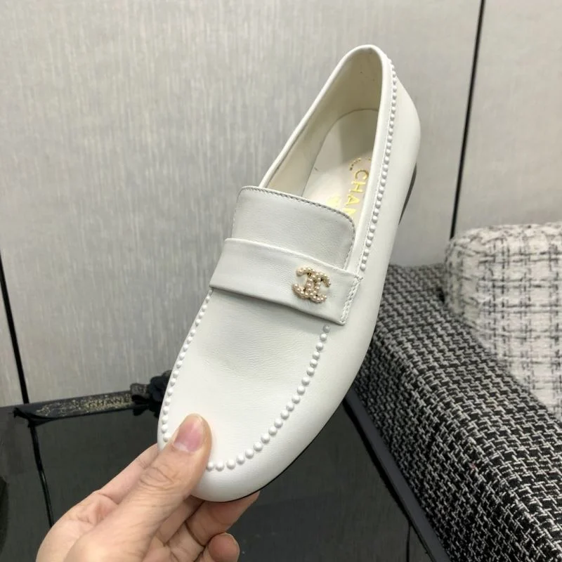 Bargain Chanel Low Shoes