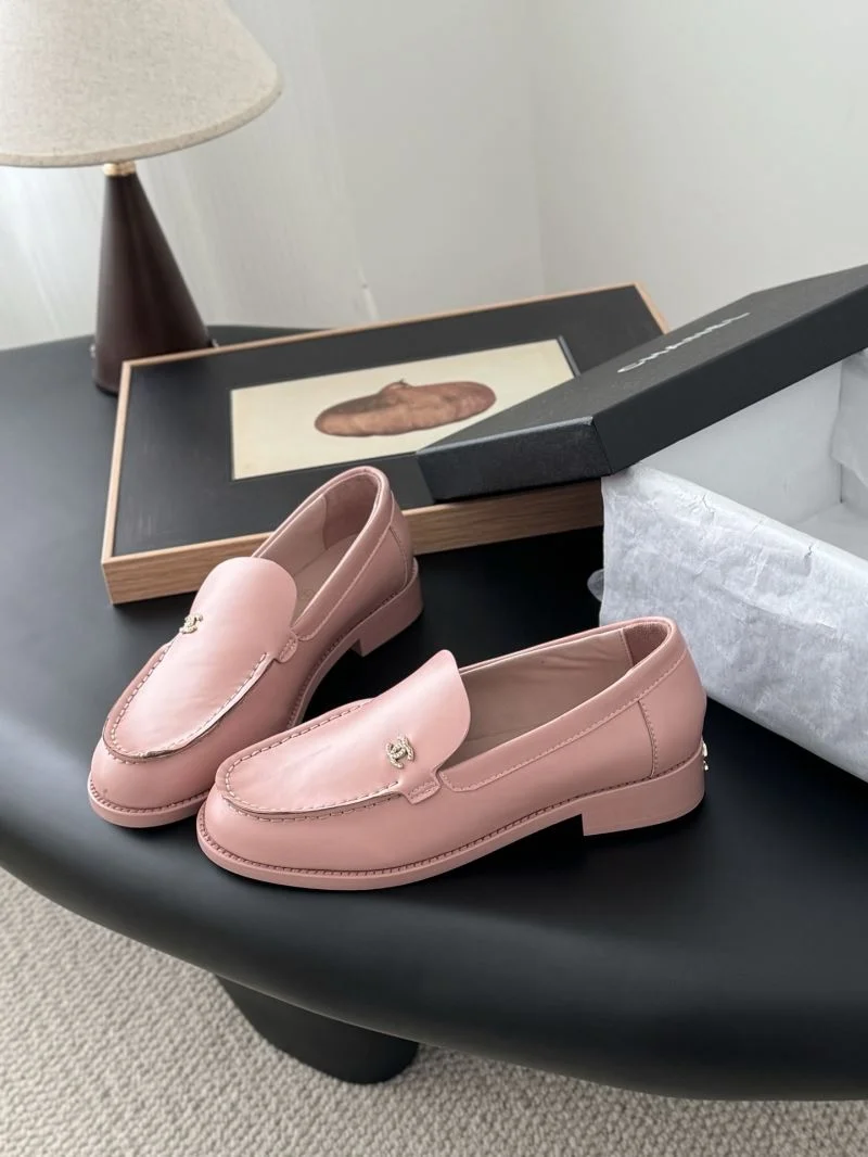 Bargain Chanel Low Shoes