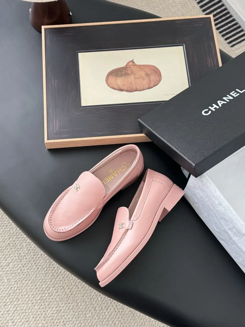 Bargain Chanel Low Shoes