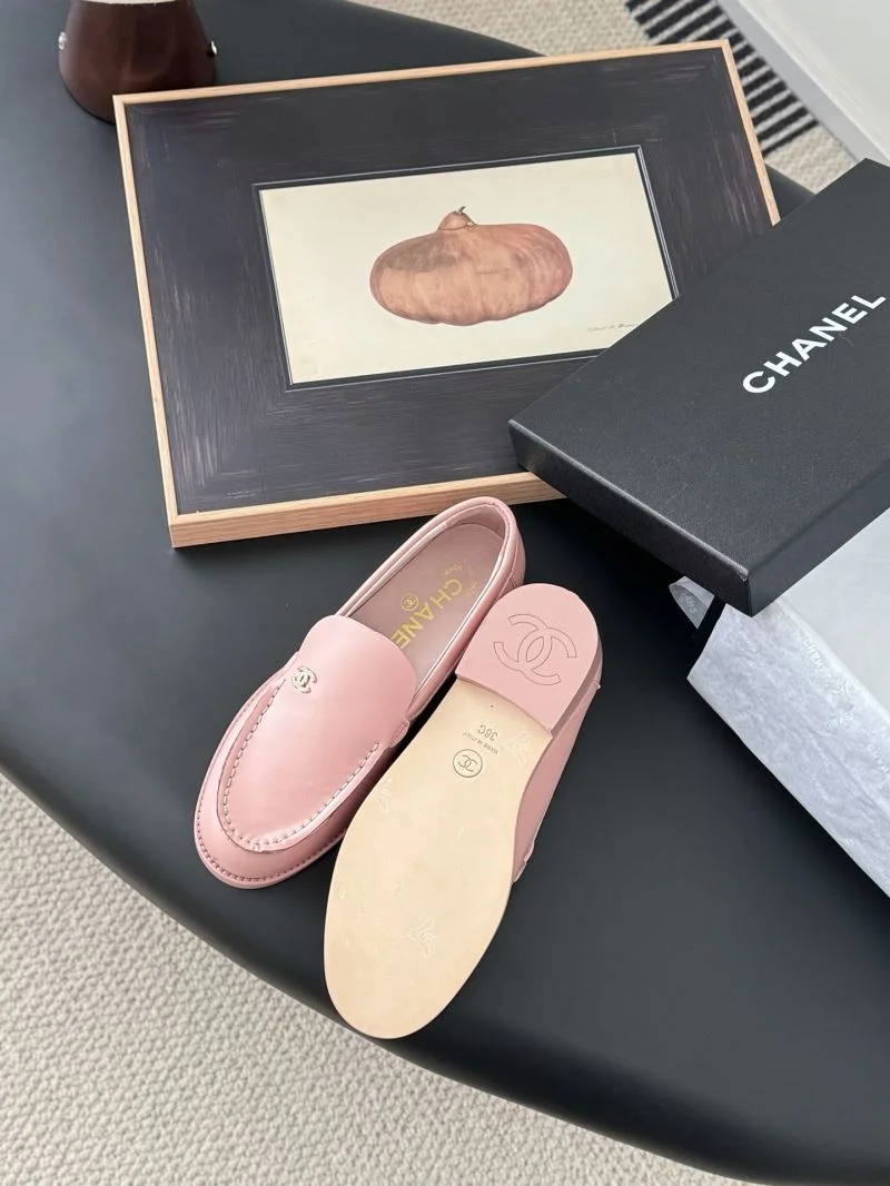 Bargain Chanel Low Shoes