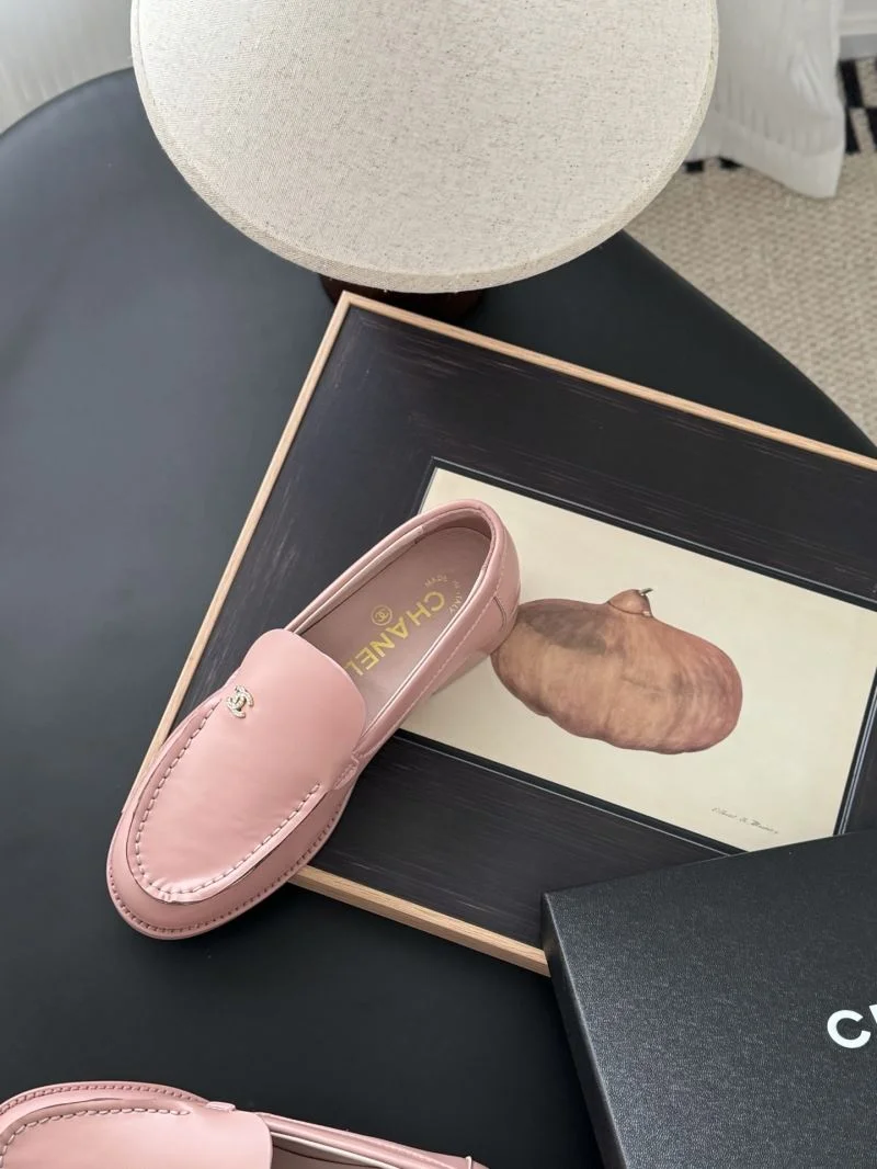 Bargain Chanel Low Shoes