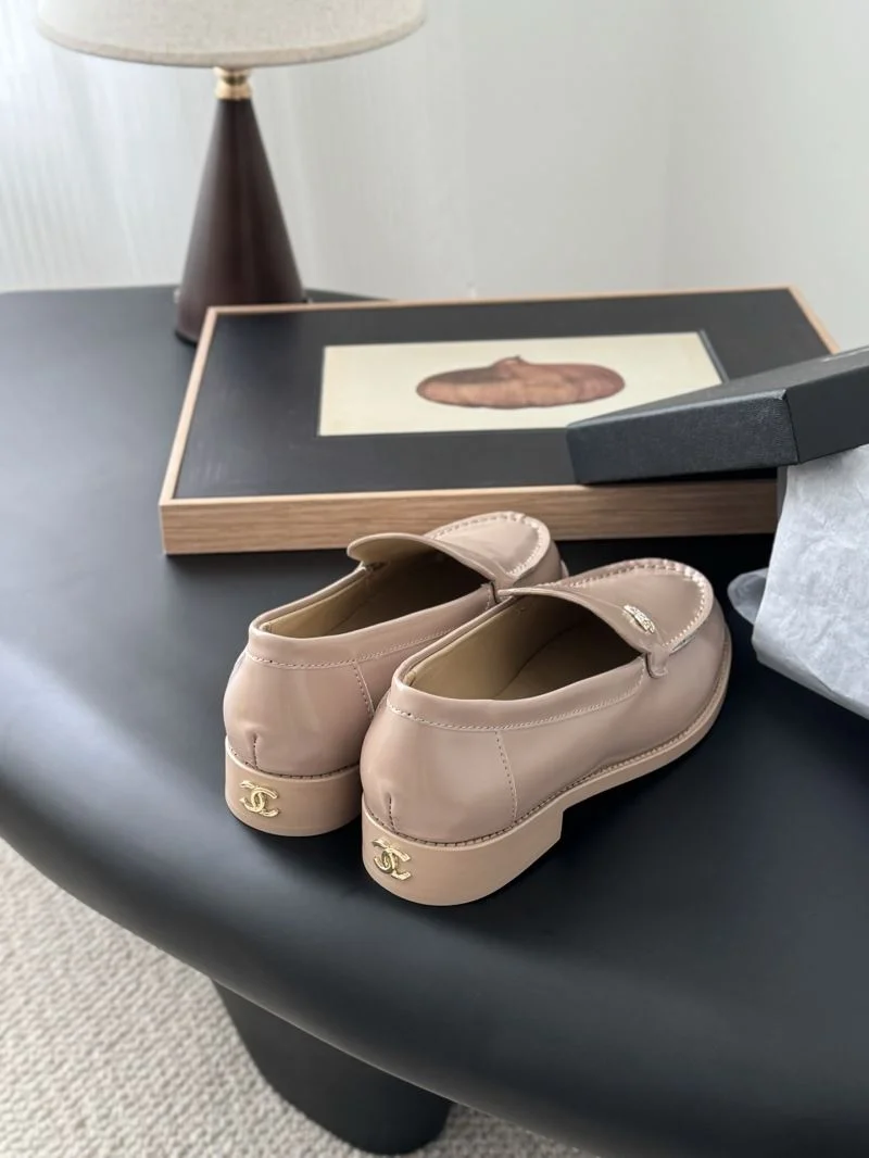 Exact replica Chanel Low Shoes