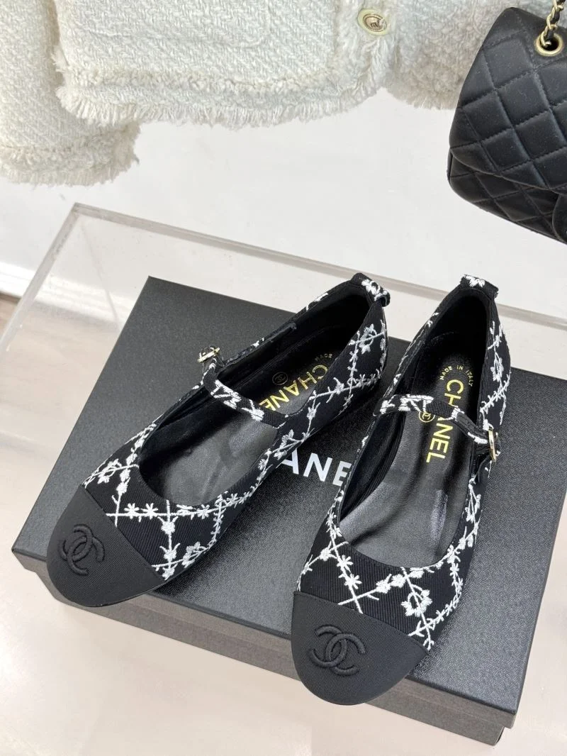Discounted Chanel Low Shoes
