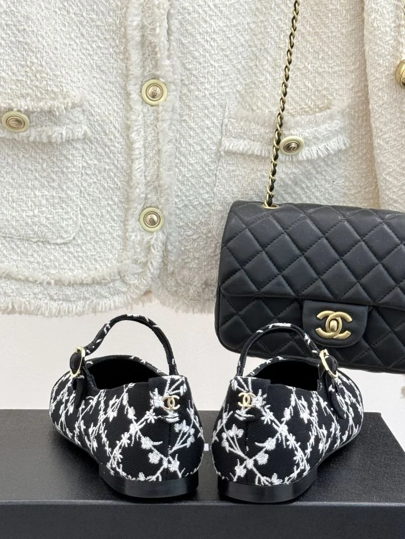 Discounted Chanel Low Shoes
