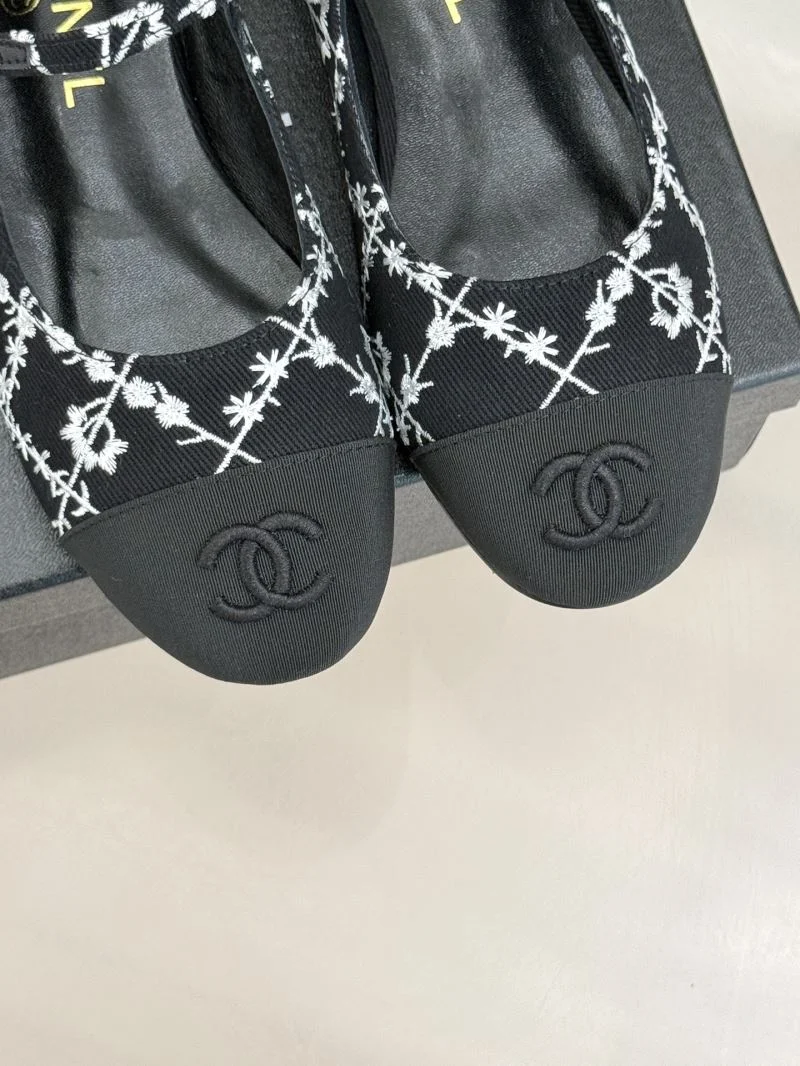 Discounted Chanel Low Shoes