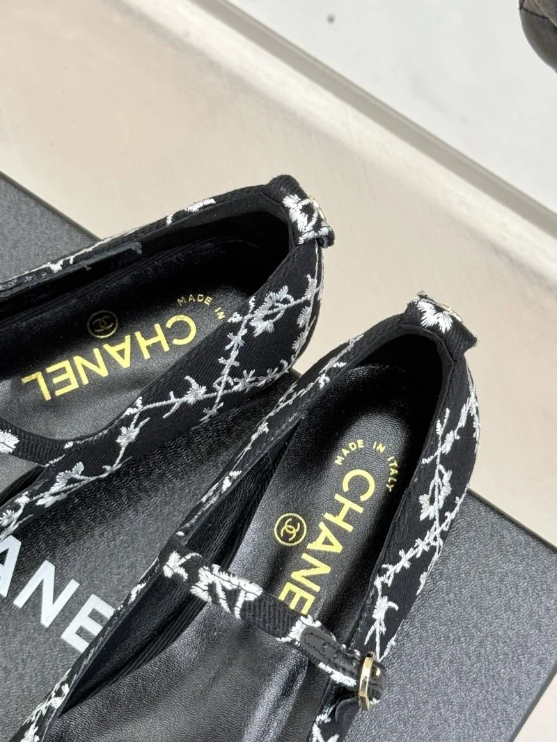 Discounted Chanel Low Shoes