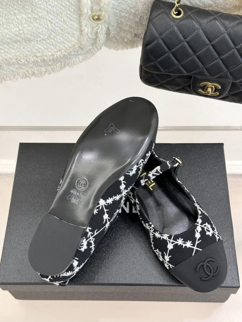 Discounted Chanel Low Shoes