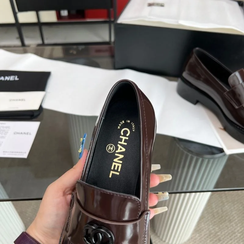 Bargain Chanel Low Shoes