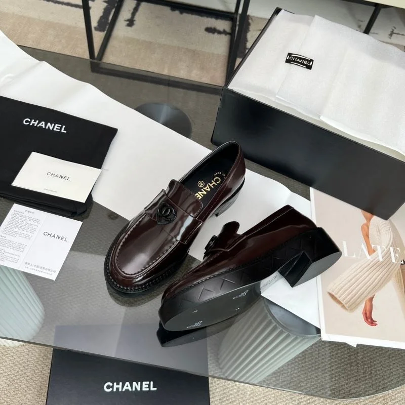 Bargain Chanel Low Shoes
