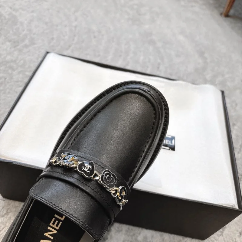 Brand-original Chanel Low Shoes