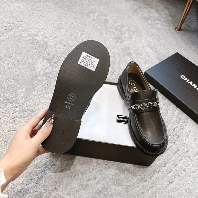 Brand-original Chanel Low Shoes
