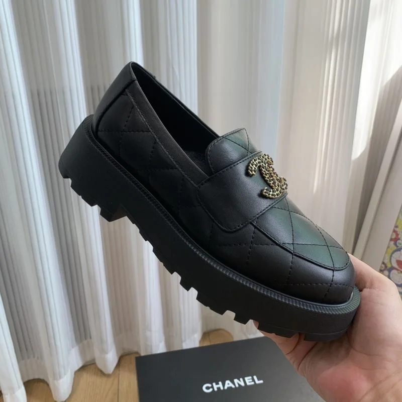 Accurate model Chanel Low Shoes