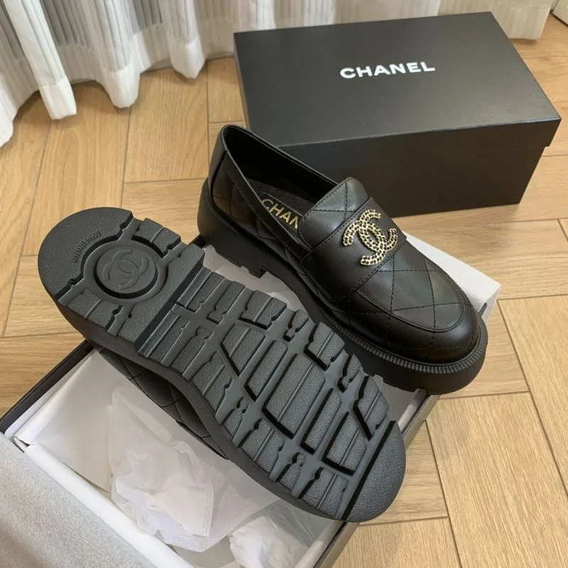 Accurate model Chanel Low Shoes