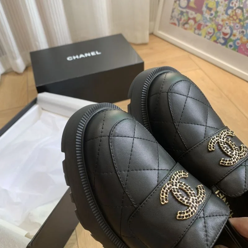 Accurate model Chanel Low Shoes