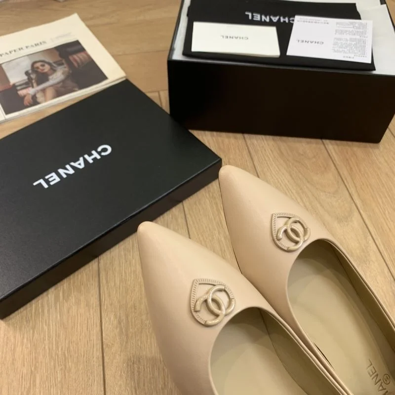 Accurate model Chanel Low Shoes
